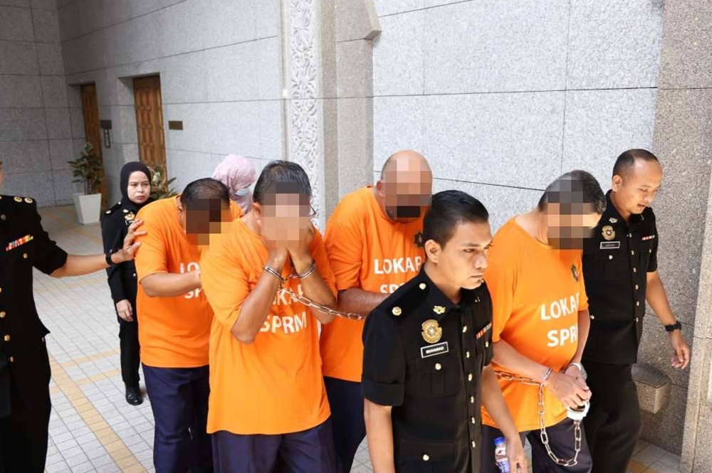 [VIDEO] Konsesi Lebuhraya SUKE: Azlan CEO Prolintas, Malik Parvez CEO ...