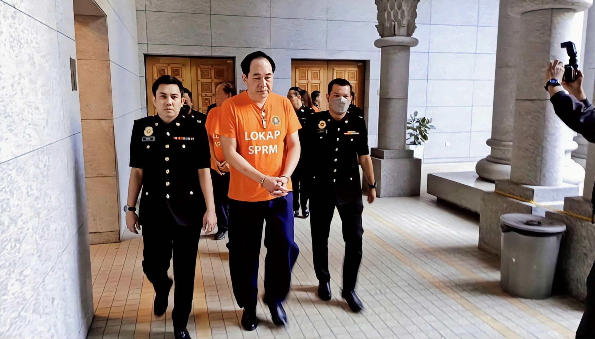 [VIDEO] Pengerusi Eksekutif Able Global, Ng Keng Hoe ‘Mafia Singapura’ direman SPRM kes rasuah ...