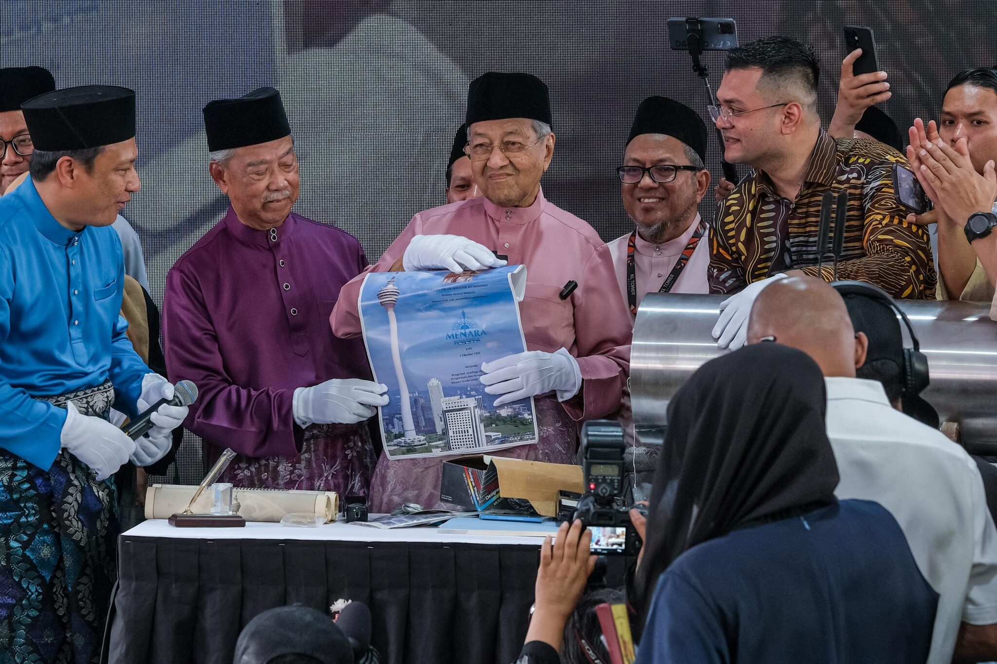 Hydroshoppe lantik Peguam Muhyiddin dalam pertikaian konsesi Menara KL ...
