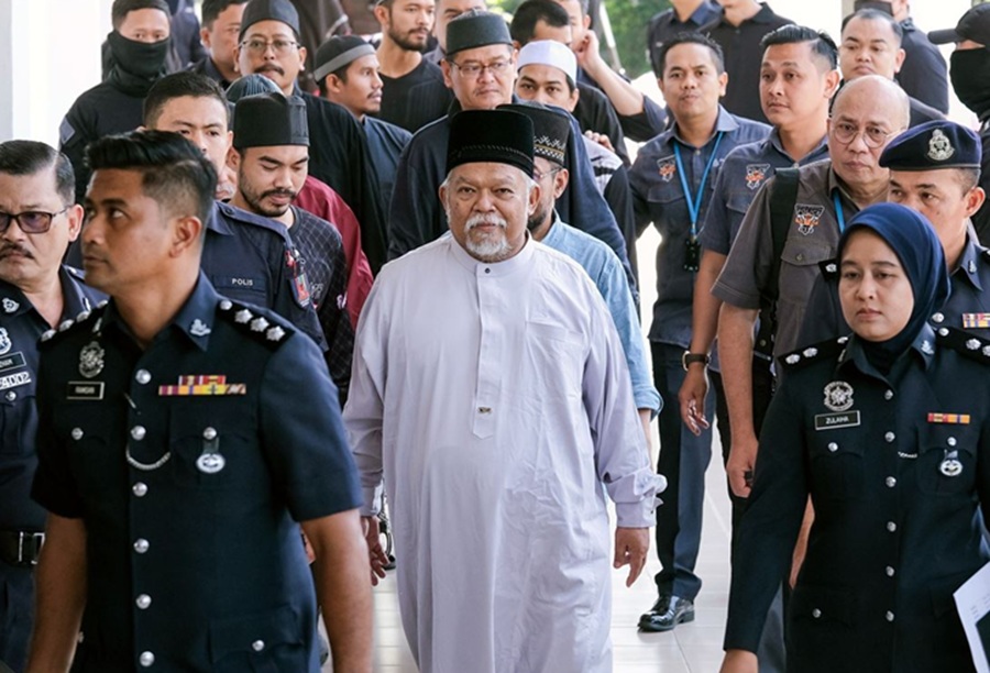 Datuk Seri Chiau Beng Teik and Chin Hin Group Sue The Corporate Secret ...